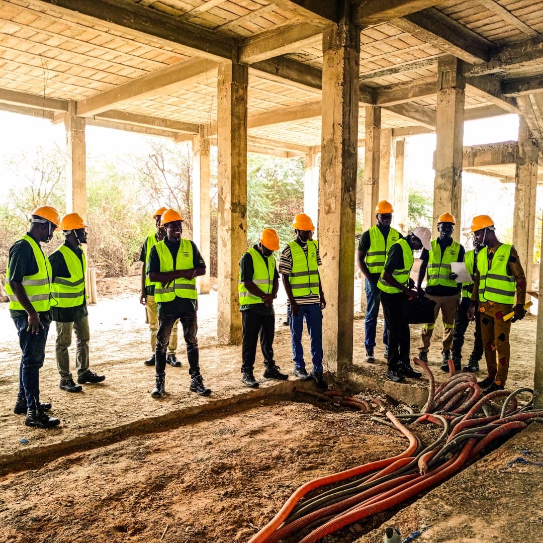 Visite du PDG Lamine Yaolire sur un Chantier d’Électrification - COGEA ...